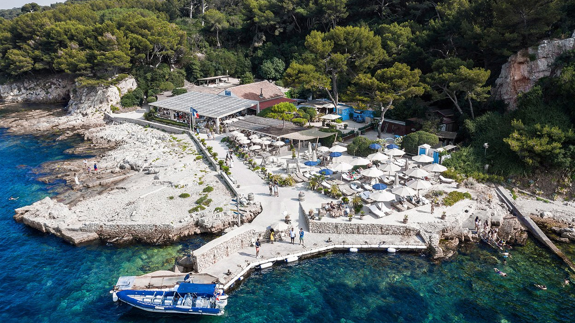 La Guerite Cannes | Daybed & Cabana Reservations | MyRSVP